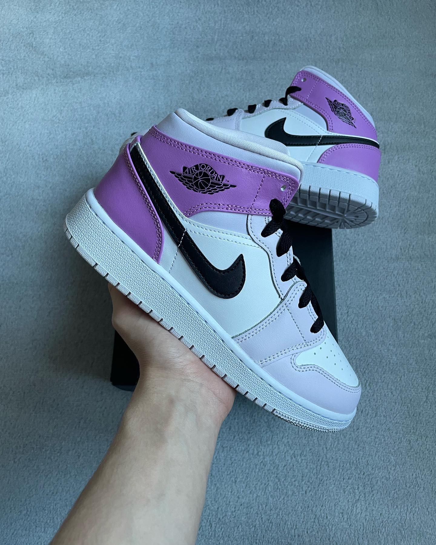 Jordan 1 Mid Grape - HypedRo