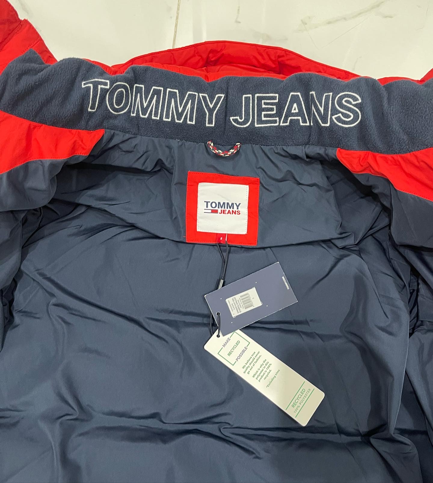 Geaca Tommy Jeans - HypedRo